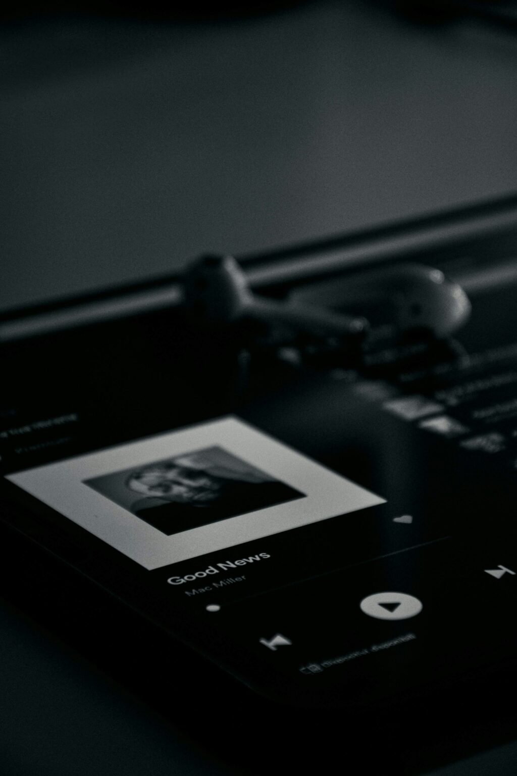 Iomoio - Iomoio – My Music World: Reviews & Discoveries